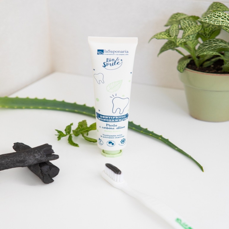 WonderWhite whitening toothpaste Mint&Charcoal